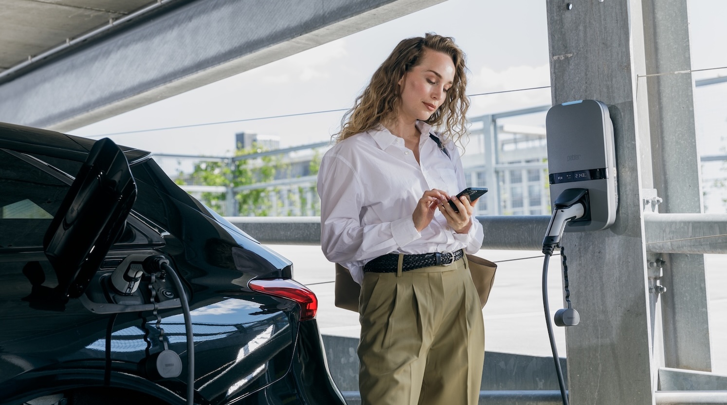 Multi-unit residential charging | Peblar